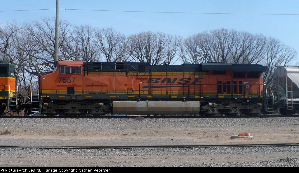 BNSF 7557
